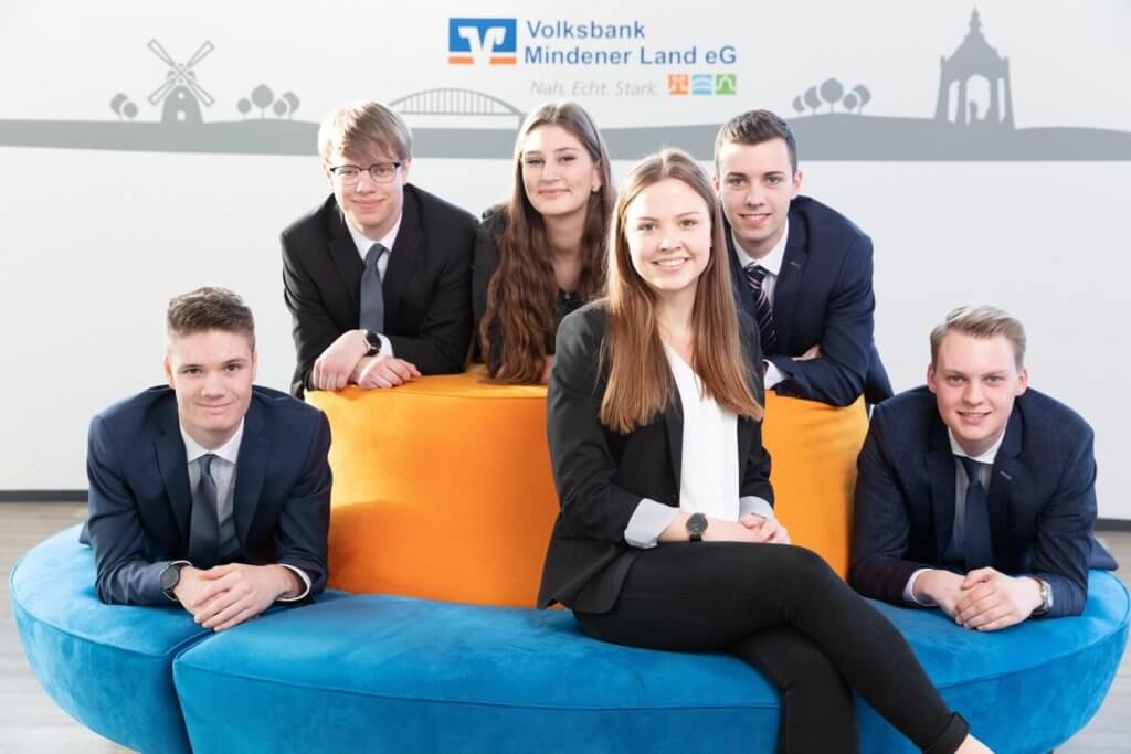 Miteinander statt gegeneinander: Was Azubis voneinander lernen können ...